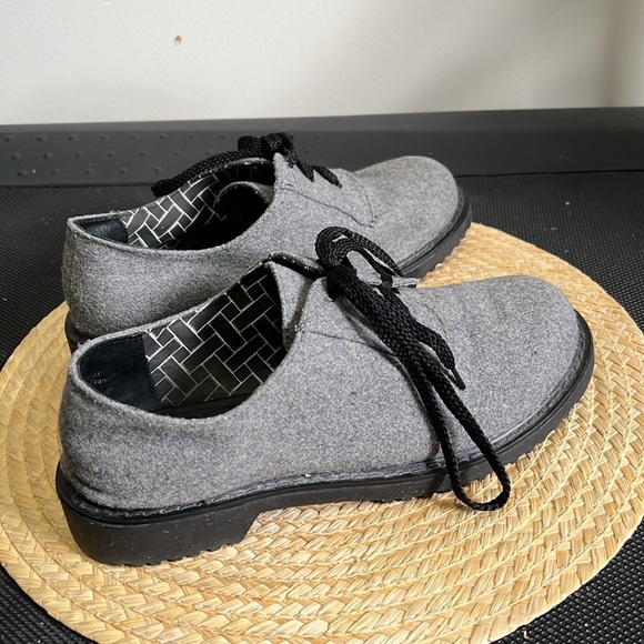 Shellys London | Shoes | Shellys London Lug Sole Lace Up Oxford Combat ...